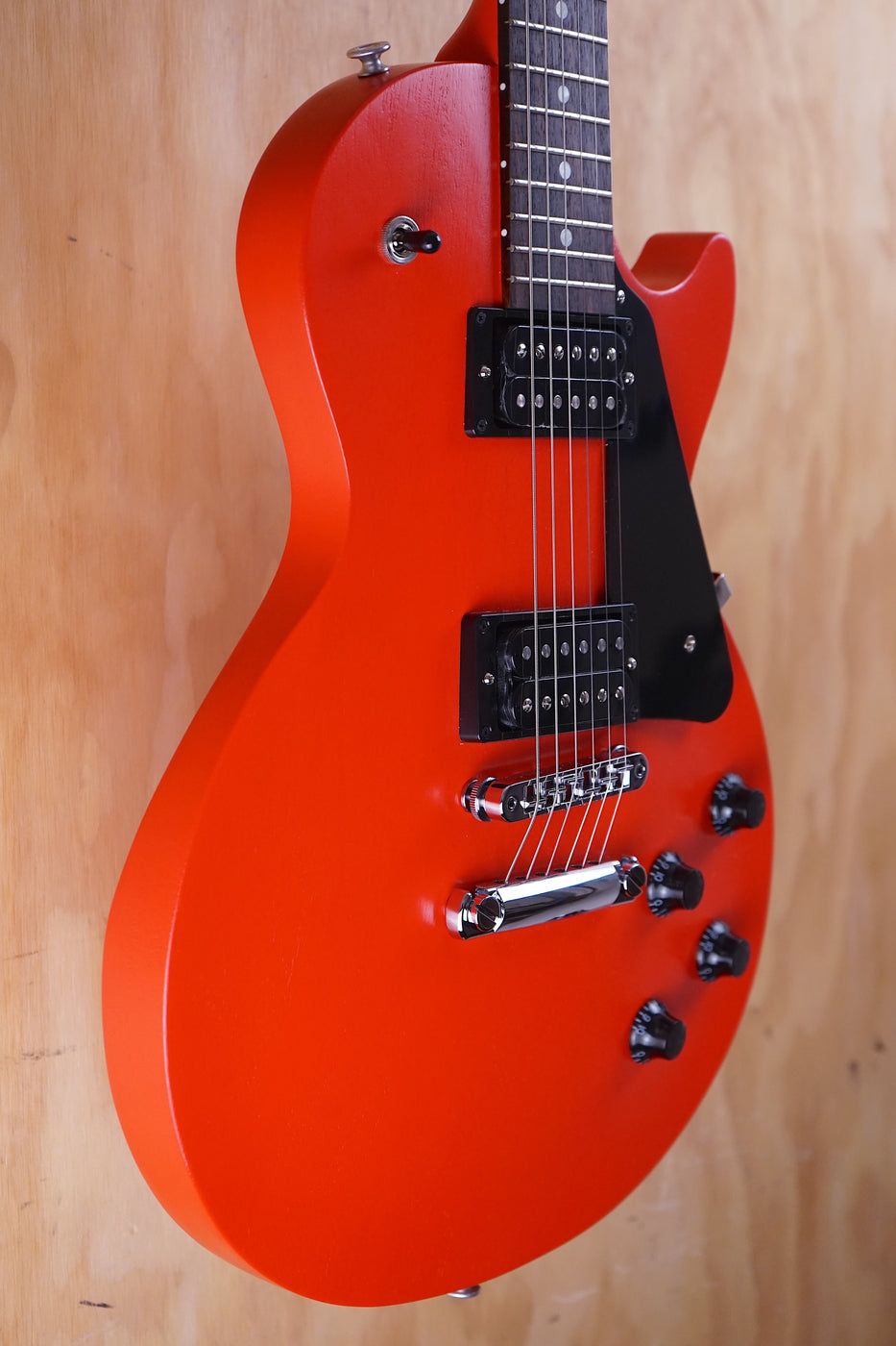 Gibson Les Paul Modern Lite in Cardinal Red Satin, Nearly New — Fair ...