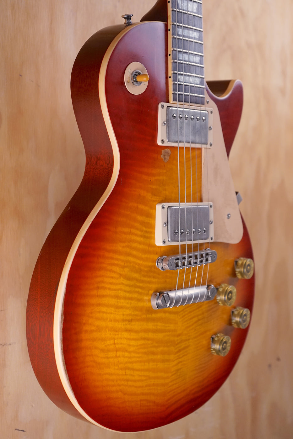 2002 Gibson Les Paul Standard Plus Top in Cherry Sunburst, (Used ...
