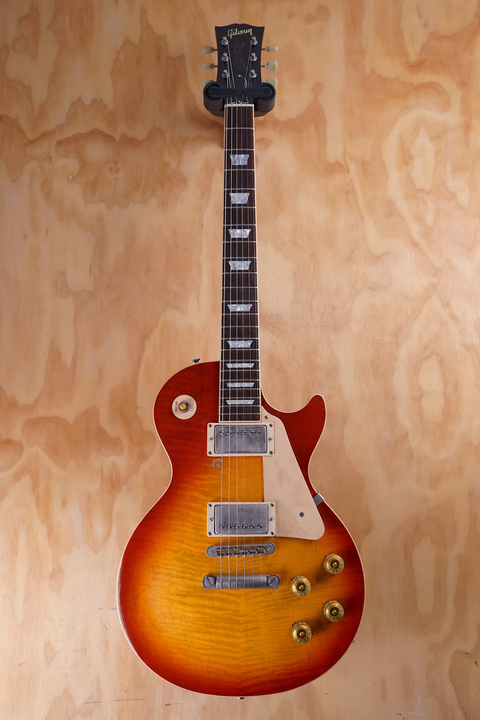 2002 Gibson Les Paul Standard Plus Top in Cherry Sunburst, (Used ...