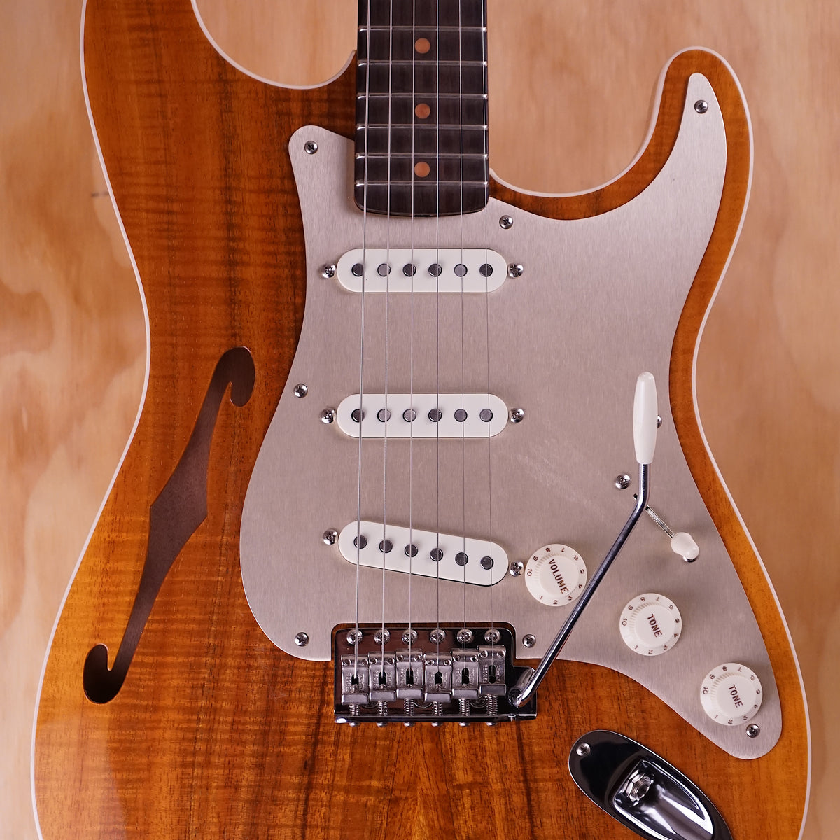 Fender Custom Shop Thinline Stratocaster (Artisan Series) in Koa, (Use ...