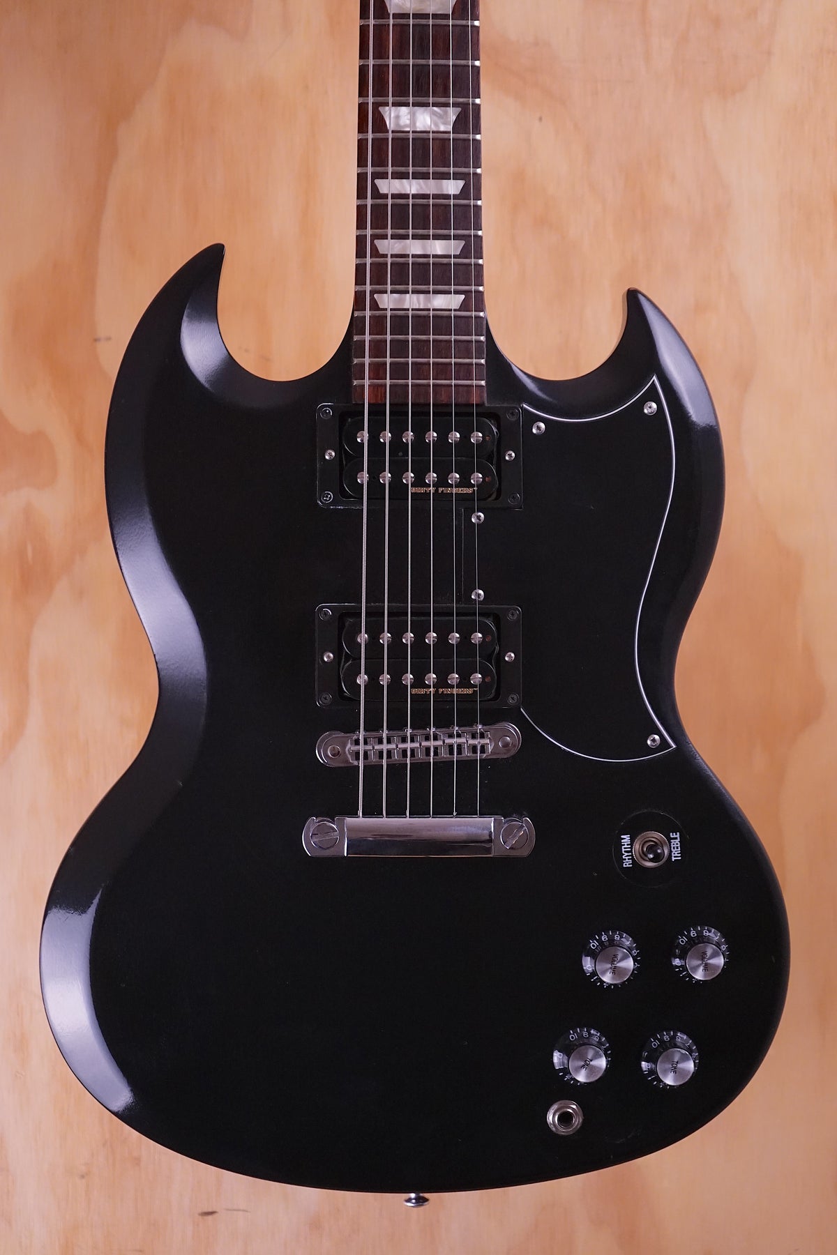 Gibson SG '70s Tribute in Ebony, (Used) — Fair Deal Music